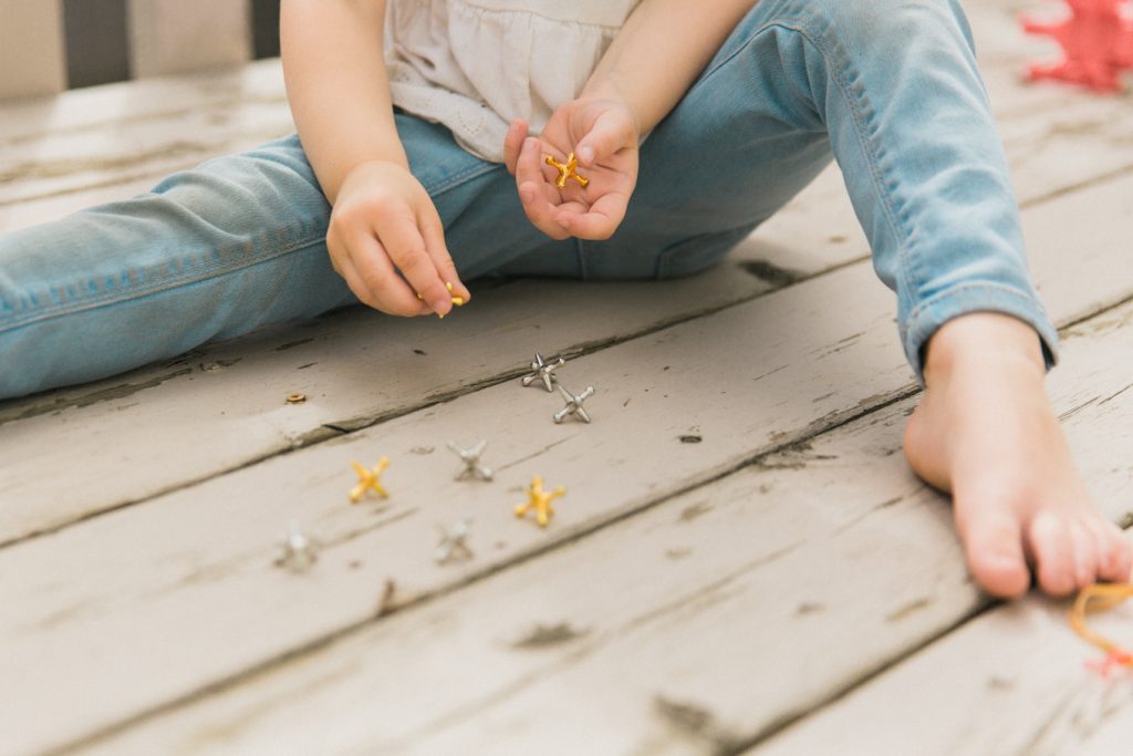 The Benefits of Simple Play and a List of Traditional Children's Games